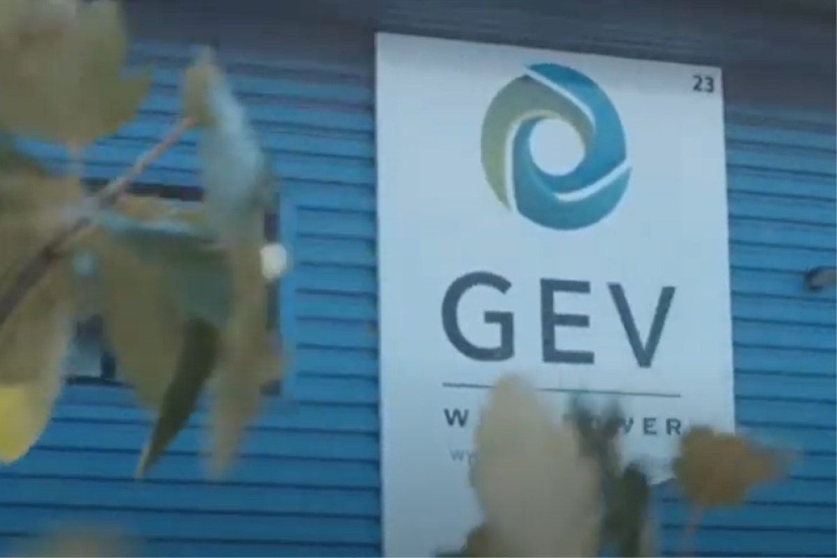 Wind Turbine Technician | Wind Blade Technician | Wind Turbine Services